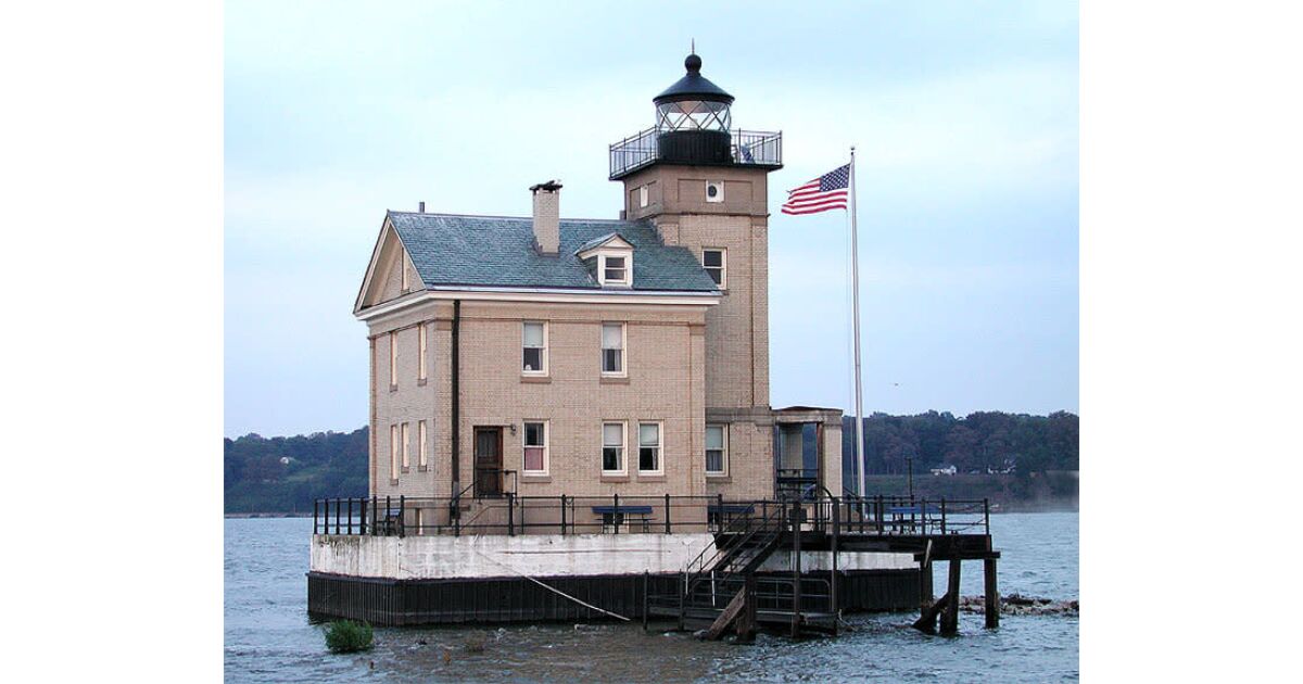 13 Years After Superstorm, Plan in Place to Fix Rondout Lighthouse